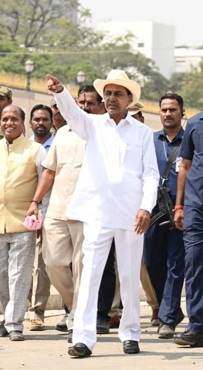CM KCR: నూతన సచివాలయాన్ని సందర్శించిన సీఎం కేసీఆర్‌ | CM KCR Visits ...