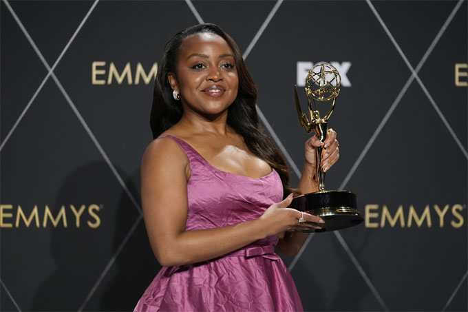 Emmy Awards: ఎమ్మీ అవార్డ్స్‌.. హాలీవుడ్‌ తారల హంగామా | 75th Primetime ...