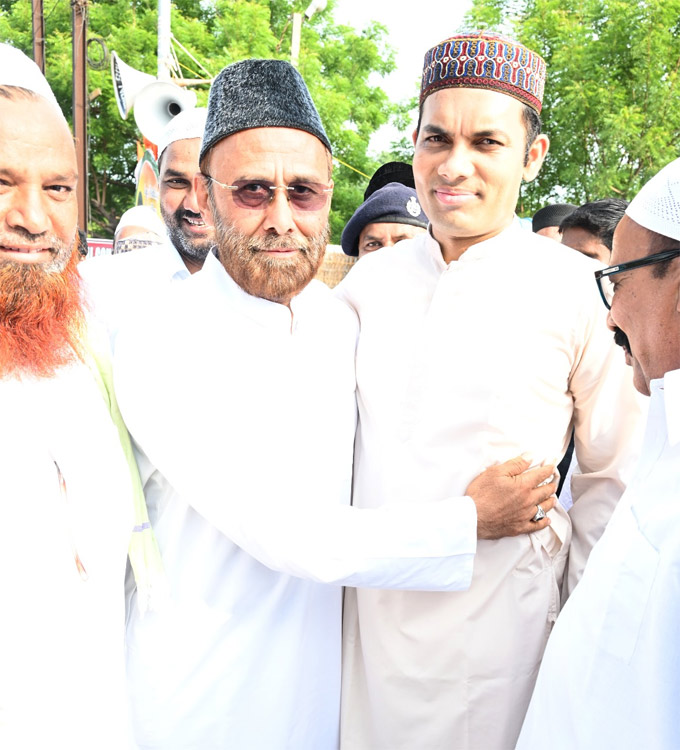 Eid al-Adha: బక్రీద్‌.. తెలుగు రాష్ట్రాల్లో ముస్లిం సోదరుల ప్రార్థనలు ...