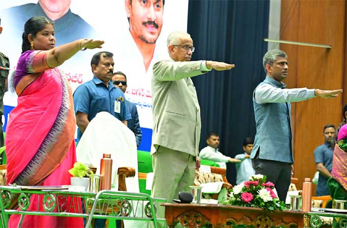 Vizag: విశాఖలో వికసిత్‌ భారత్‌ సంకల్ప యాత్ర.. పాల్గొన్న గవర్నర్ ...