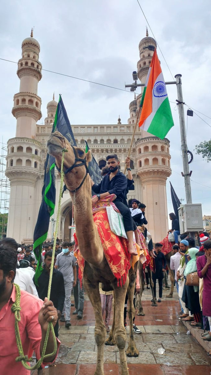 Muharram: భక్తిశ్రద్ధలతో మొహర్రం.. ముస్లింల ప్రార్థనలు | Muslims ...