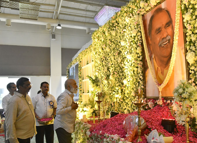 Hyderabad: బీఎస్‌ రావు సంస్మరణ సభ.. ప్రముఖుల నివాళి | Leaders ...