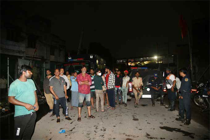 Musi River: చాదర్‌ఘాట్‌ను ముంచెత్తిన మూసీ | Musi River heavy flow at ...