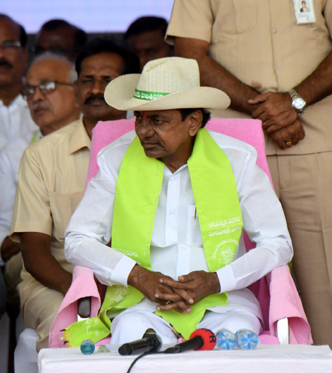 CM KCR: తుమ్మలూరులో హరితోత్సవ సభ | CM KCR In Haritha Dinothavam