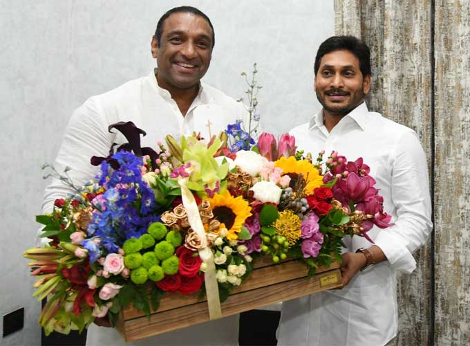 Mekapati Gautam Reddy: ప్రముఖులతో ఏపీ మంత్రి మేకపాటి గౌతమ్‌రెడ్డి ...