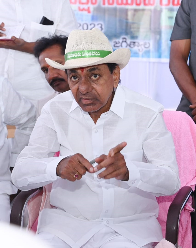 KCR: కొండగట్టు అంజన్నను దర్శించుకున్న సీఎం కేసీఆర్‌ | kcr visited ...