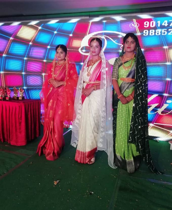 fashion : హంస నడకలు.. వయ్యారి హొయలు | ramp walk at hanumakonda warangal ...