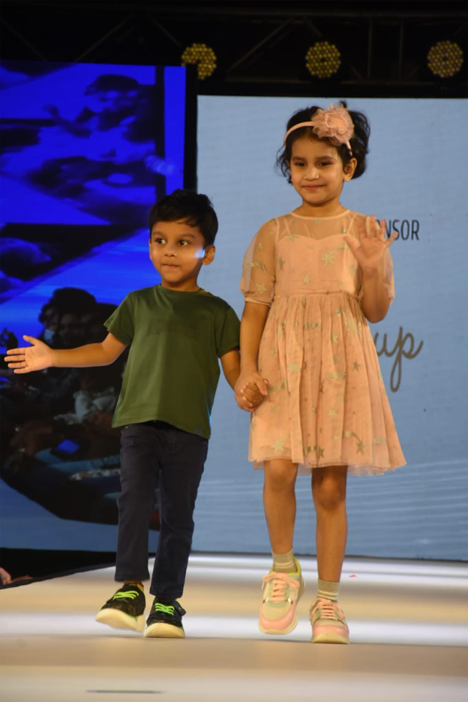 Hyderabad: జూనియర్ల అడుగులు.. ఫ్యాషన్ తళుకులు | Juniors Fashion Week In ...