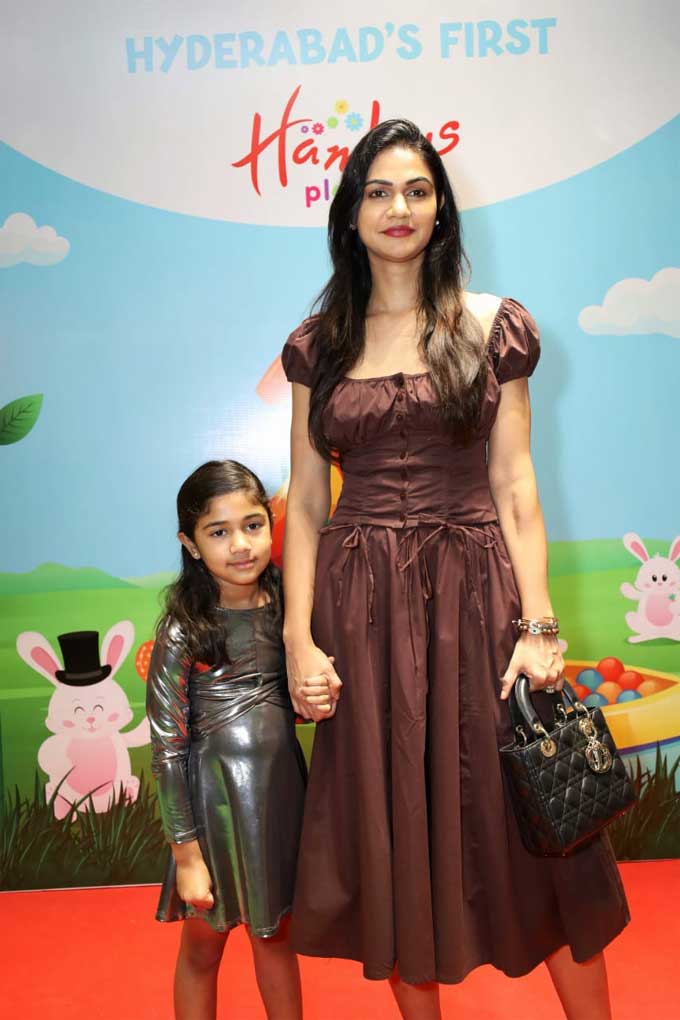 Hyderabad: ఆట వస్తువులు, బొమ్మల షాప్‌ ప్రారంభోత్సవంలో మెరిసిన అల్లు స్నేహారెడ్డి | Hamleys Play ...