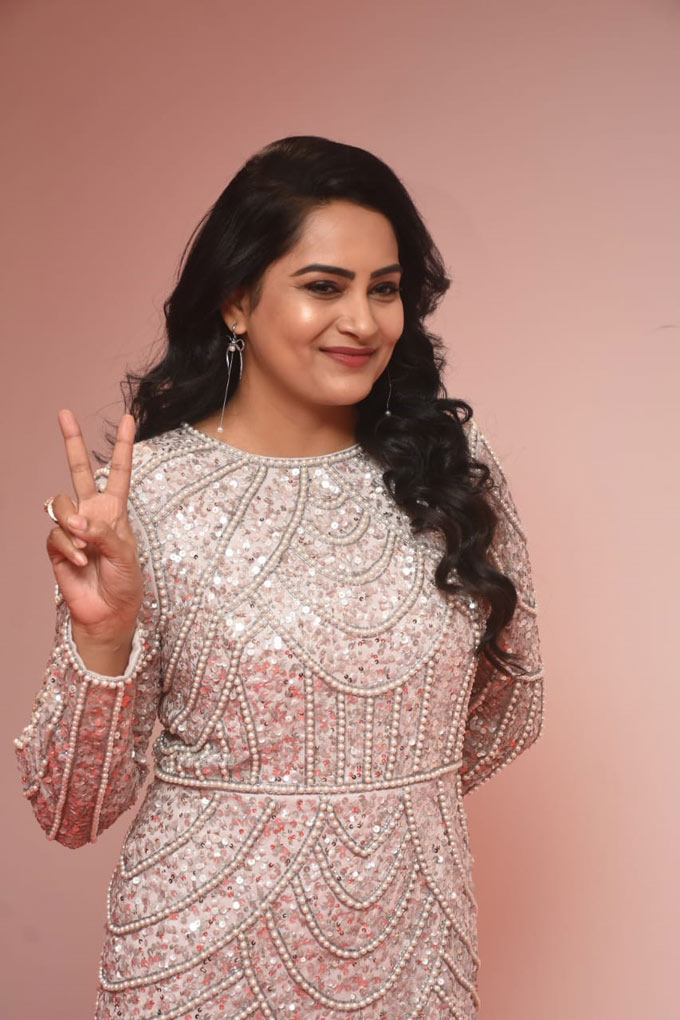 Himaja: కోకాపేటలో బ్యూటీ క్లినిక్‌ ప్రారంభించిన నటి హిమజ | Actress ...