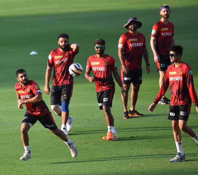 Uppal Stadium: ఉప్పల్‌ స్టేడియంలో ఆటగాళ్ల ప్రాక్టీస్‌ | Players ...