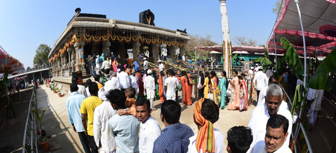 Nagoba Jatara: ఘనంగా సాగుతున్న నాగోబా జాతర | Nagoba Jatara continues in ...