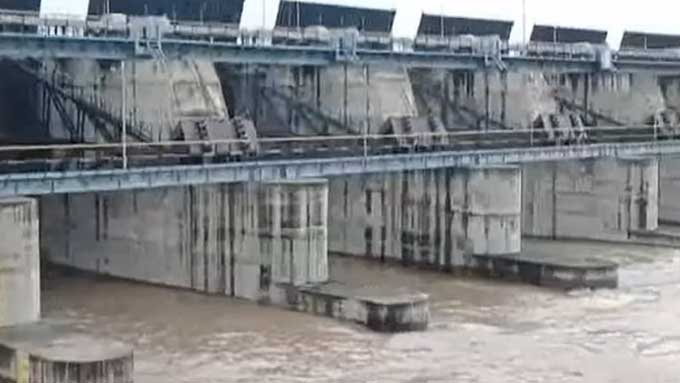 Parvati Barrage: పార్వతి బ్యారేజ్ వద్ద మొత్తం 74 గేట్ల ద్వారా నీటి ...
